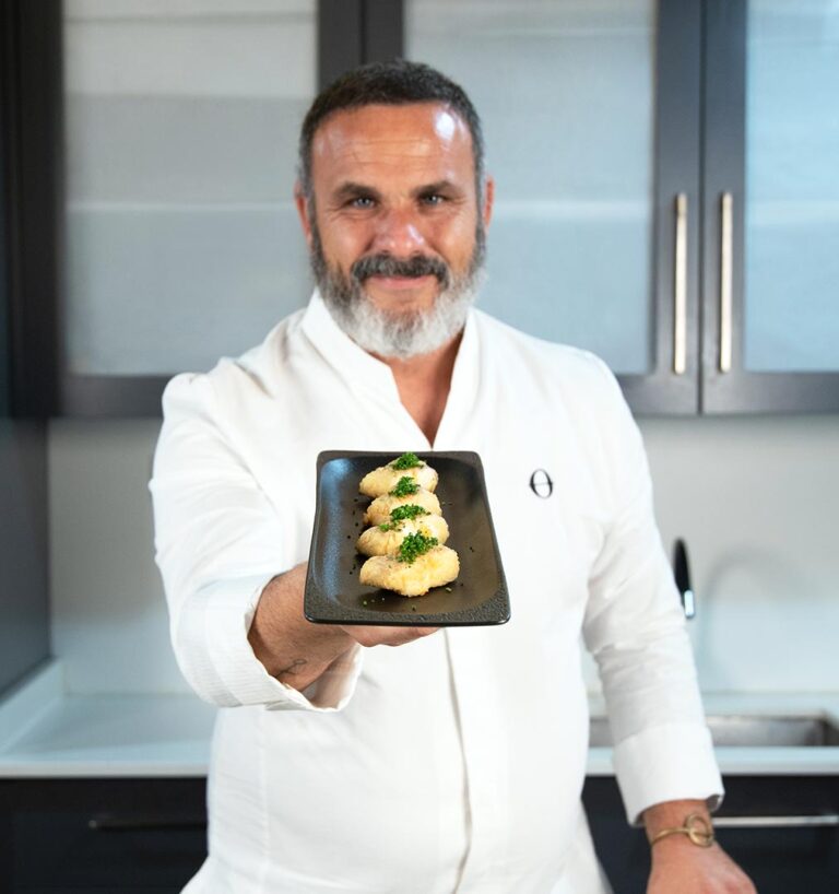 Cazón en adobo: receta tradicional marinera por Ángel León